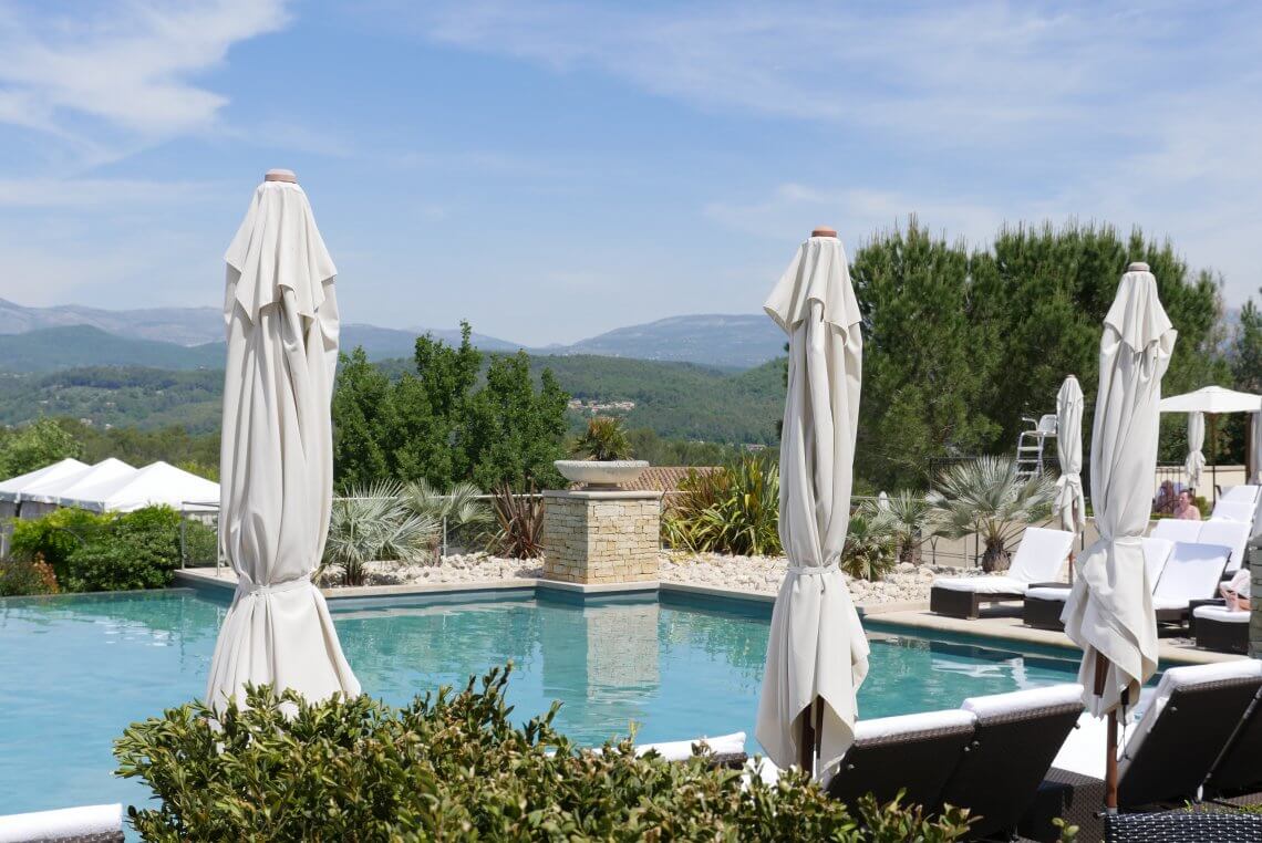 Journée détente entre copines au domaine de Terre Blanche - Capucineee ...